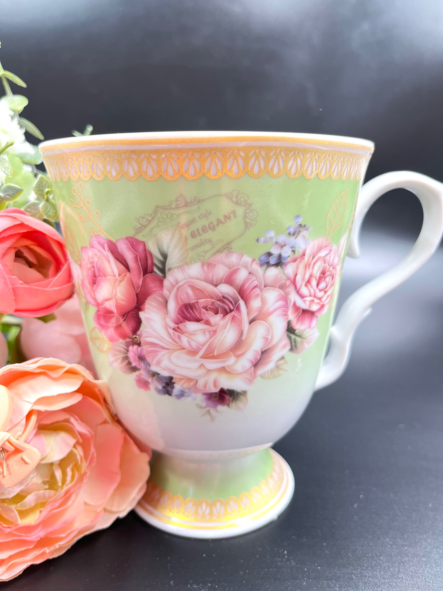 Кружка фарфоровая для чая и кофе 600 мл "Донна Роза Салатовый"