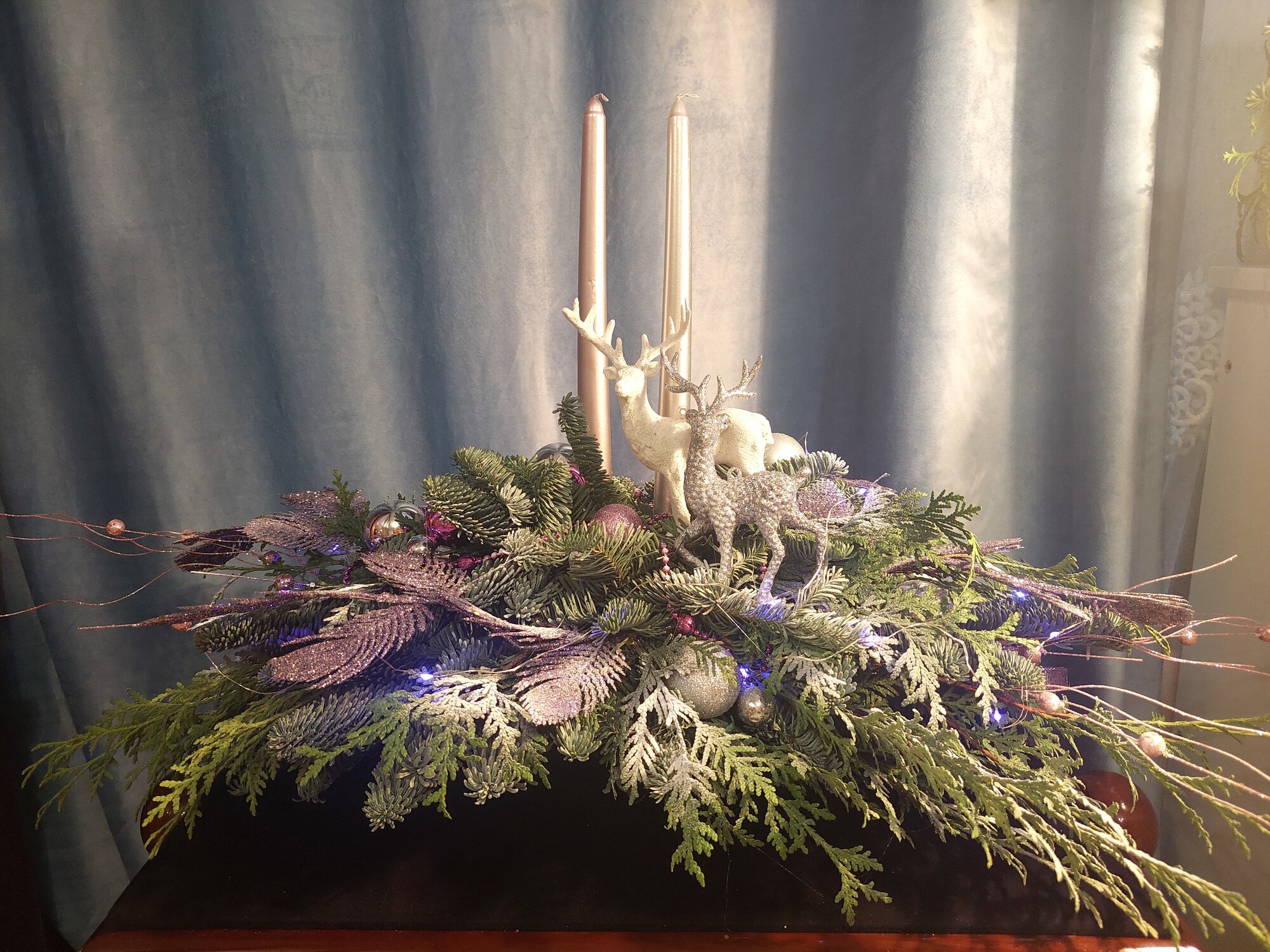 Новогодний декор "Серебристый олень" на стол из елки, нобилиса \ Новогодняя композиция , подарок на новый год