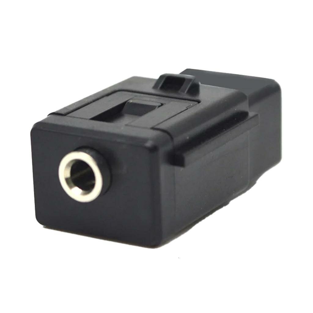 Разъем AUX для автомобильной стереосистемы