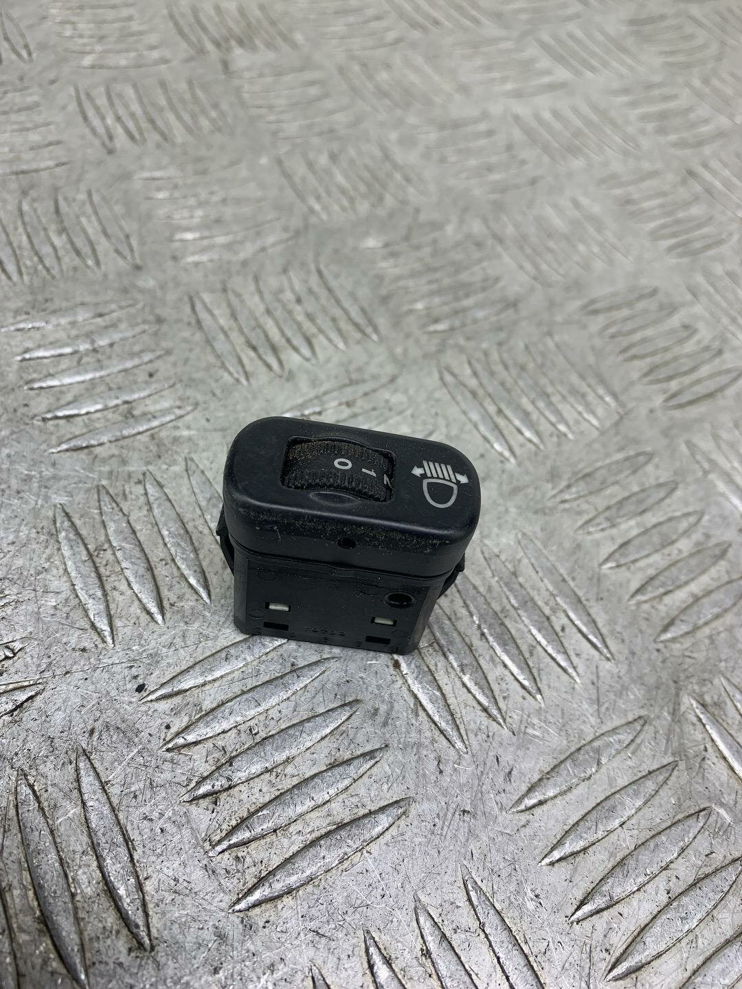 Кнопка корректора фар Mercedes-Benz Sprinter W906 (2006 - 2014) 9065440131