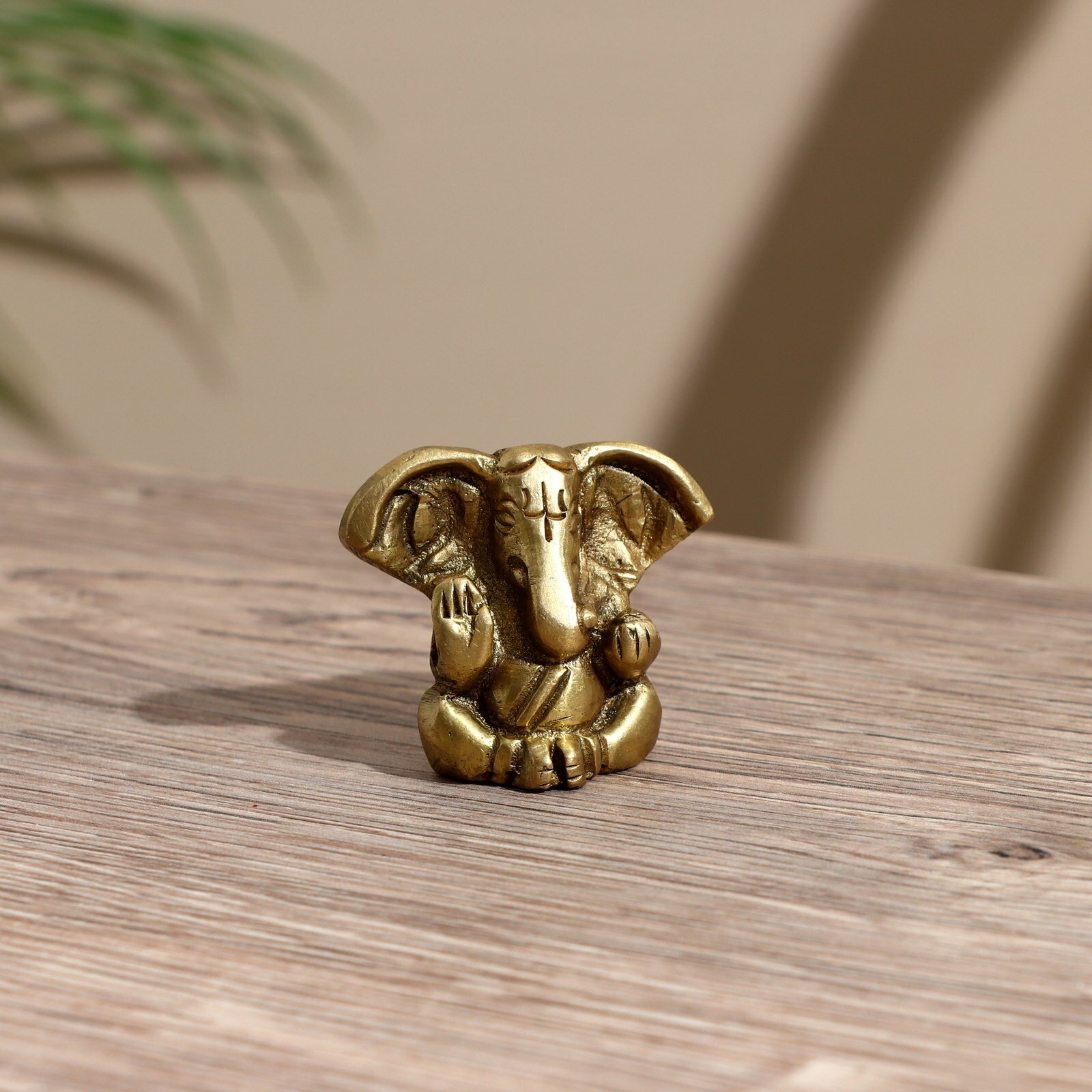 Сувенир "Ганеша", 3 см, латунь, цвет: золотистый, форма фигуры: ганеша