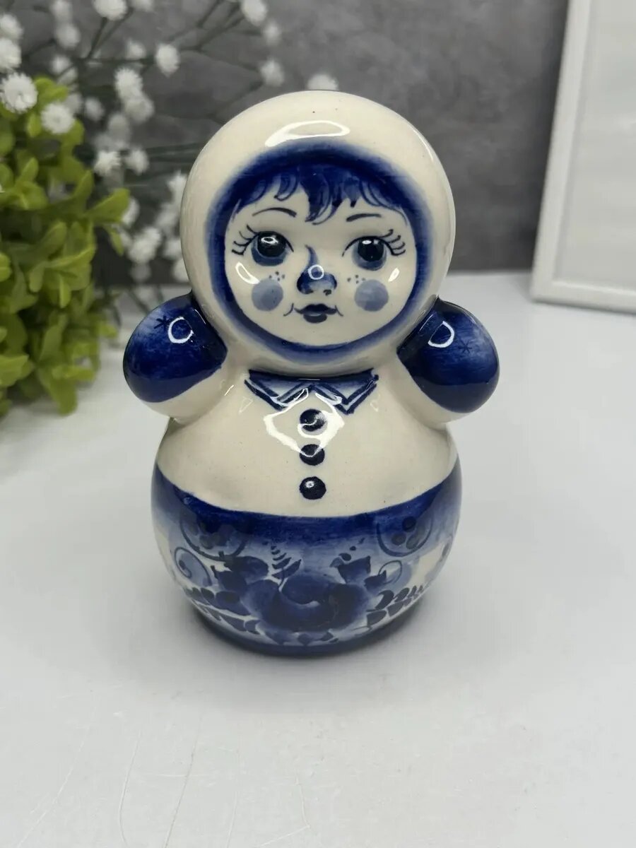 Фарфоровая декоративная фигурка Неваляшка. Гжель 11.5, ручная роспись