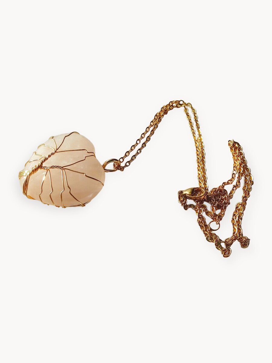 Колье, розовый кварц