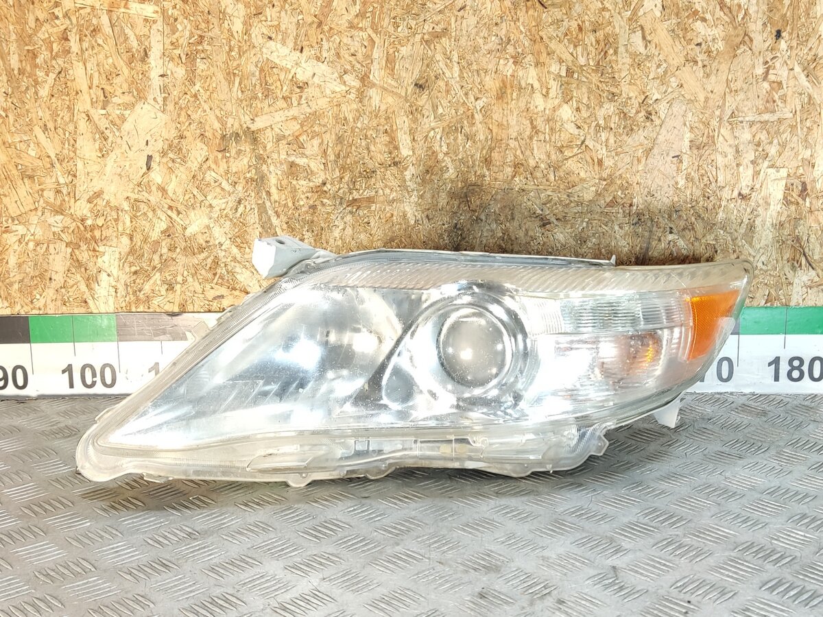 Фара левая TOYOTA Camry v40 8118533730