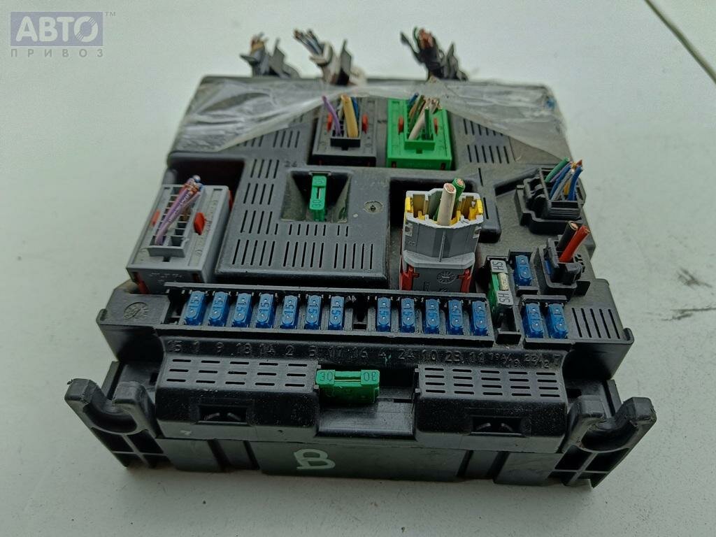 Блок предохранителей Peugeot 307