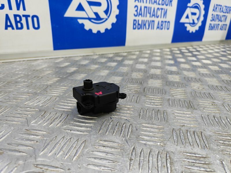 Б/У Моторчик заслонки печки Ford Focus 3 / Форд Фокус 3 1.6 PNDA 125 Л.С. хэтчбек 2012
