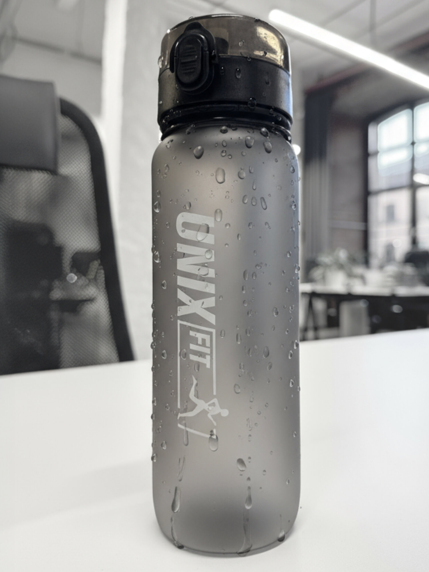 Бутылка для воды UNIX Fit Прайм / Prime спортивная, пластиковая фитнес бутылочка, 1000 мл, черная. UNIXFIT