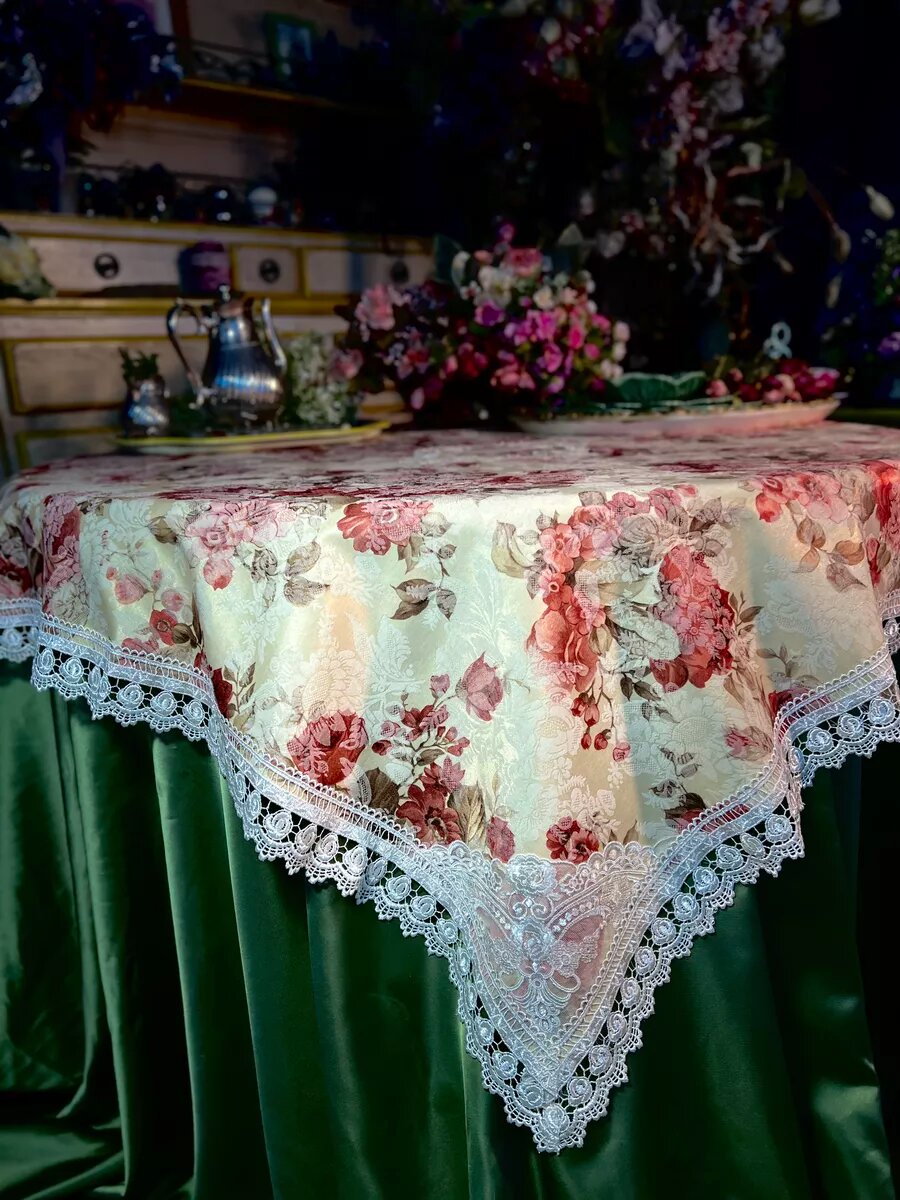 Скатерть Ajourele B-1034, жаккард, с кружевом, бежево-коричневая, 130х130см