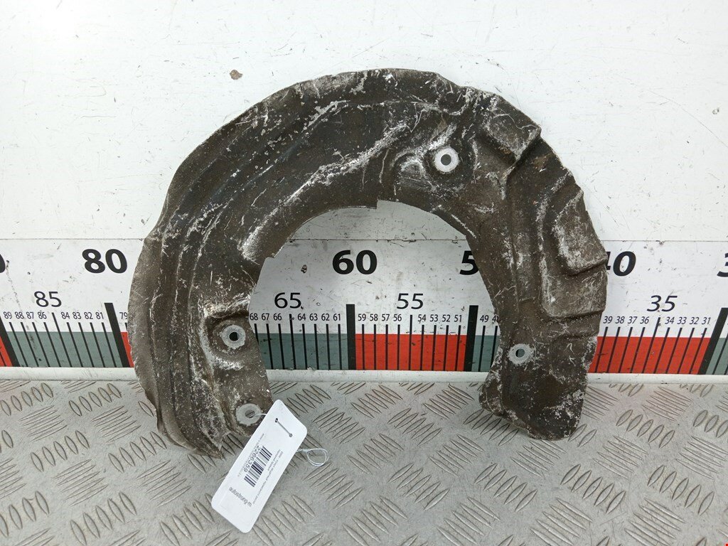 Кожух защитный тормозного диска передний правый BMW 3-Series (E90/E91/E92/E93) арт. 2266359