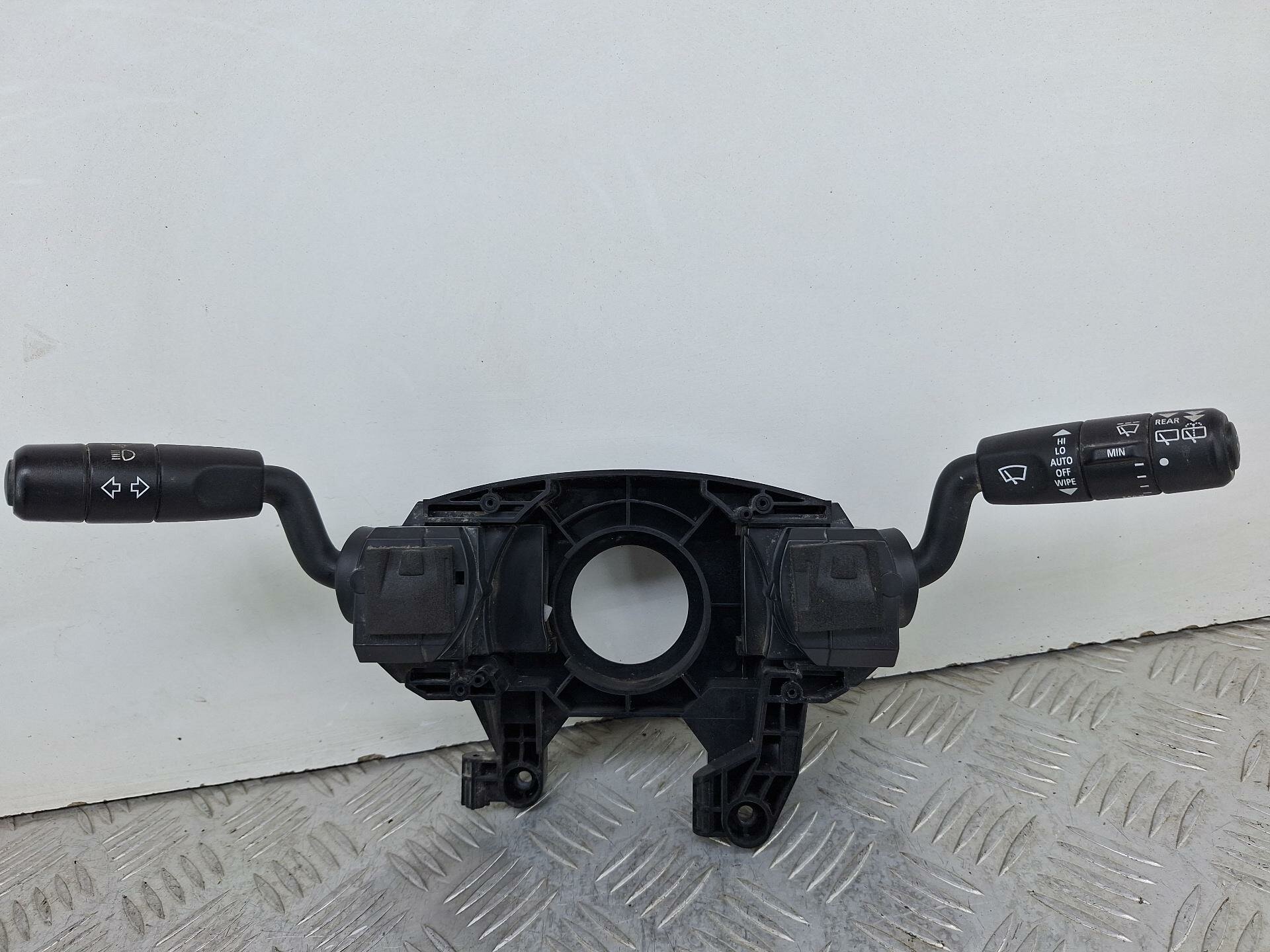 Переключатель подрулевой (стрекоза) Land Rover Discovery 3 (2004 - 2009)