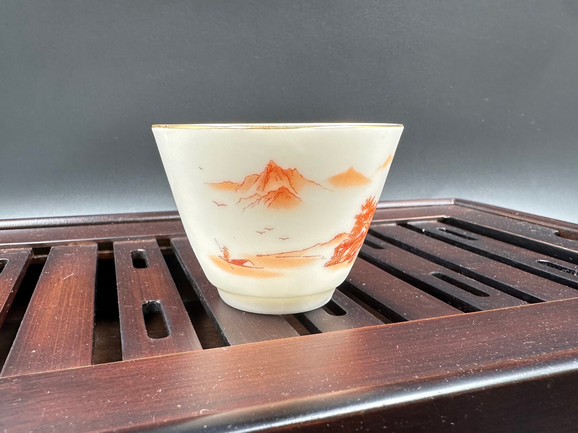 Пиала, 60мл. Терракотовый пейзаж в стиле традиционной китайской росписи.