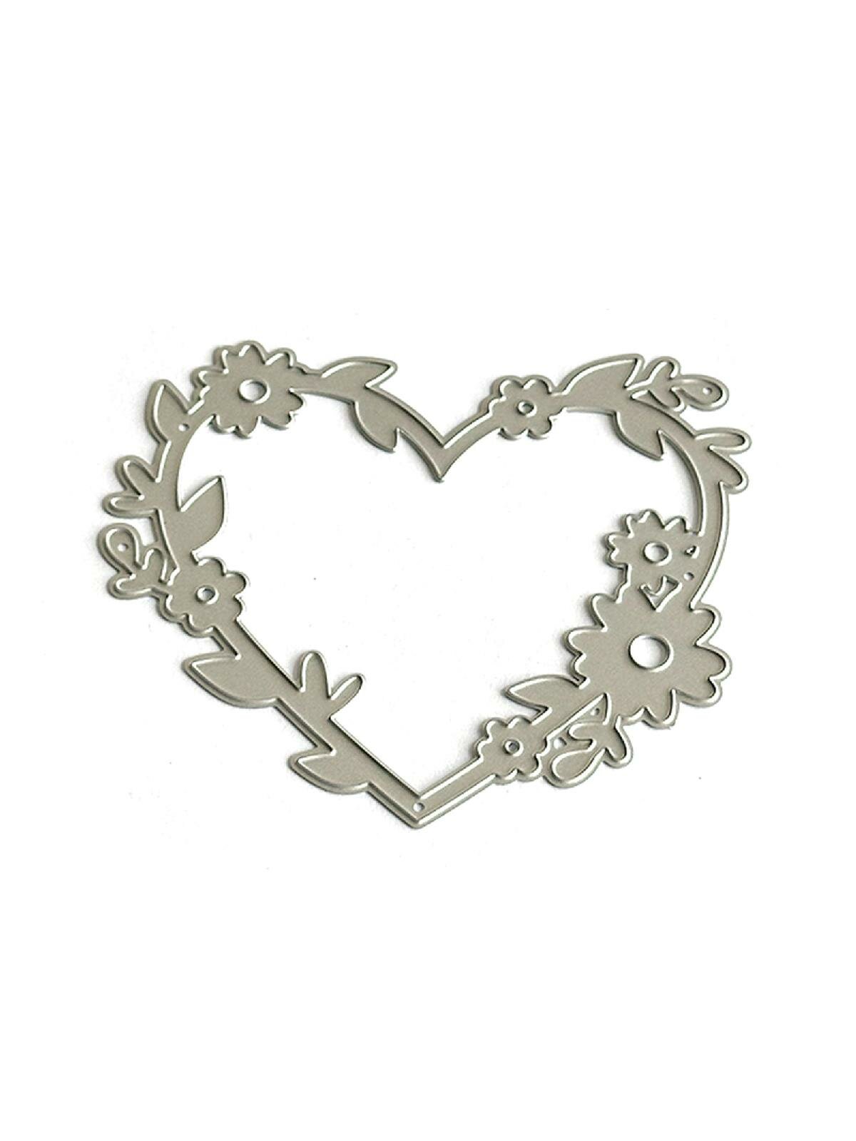 Трафареты для вырезания цветочных рамок для оформления альбомов в форме сердца