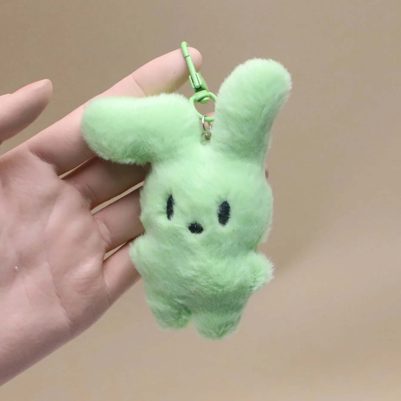 Брелок кролик плюшевый зеленый Kawaii