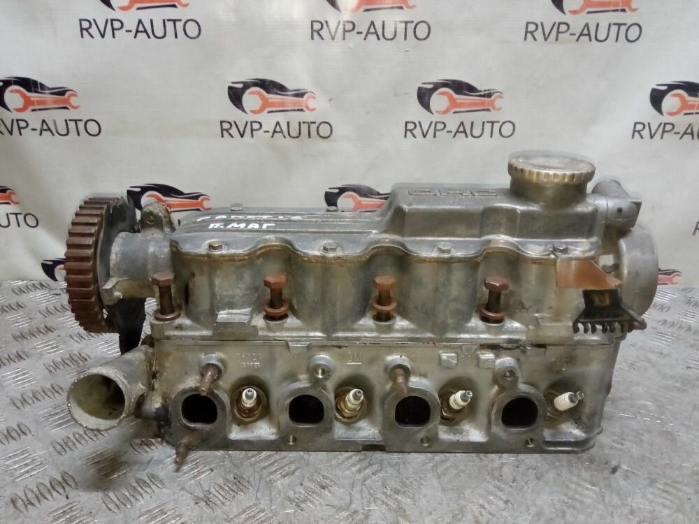 Головка блока цилиндров 16SV Opel Kadett E 1.6 16SV