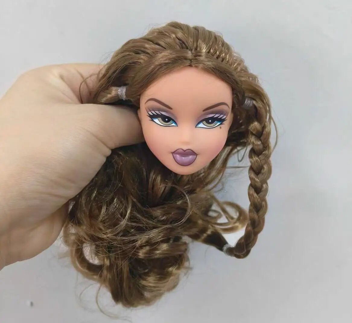 Кукольные головы Brazt для практики макияжа