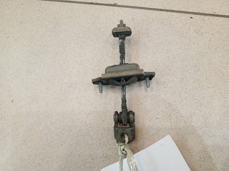 Ограничитель двери задней правой от Ford Mondeo 3 2000-2007