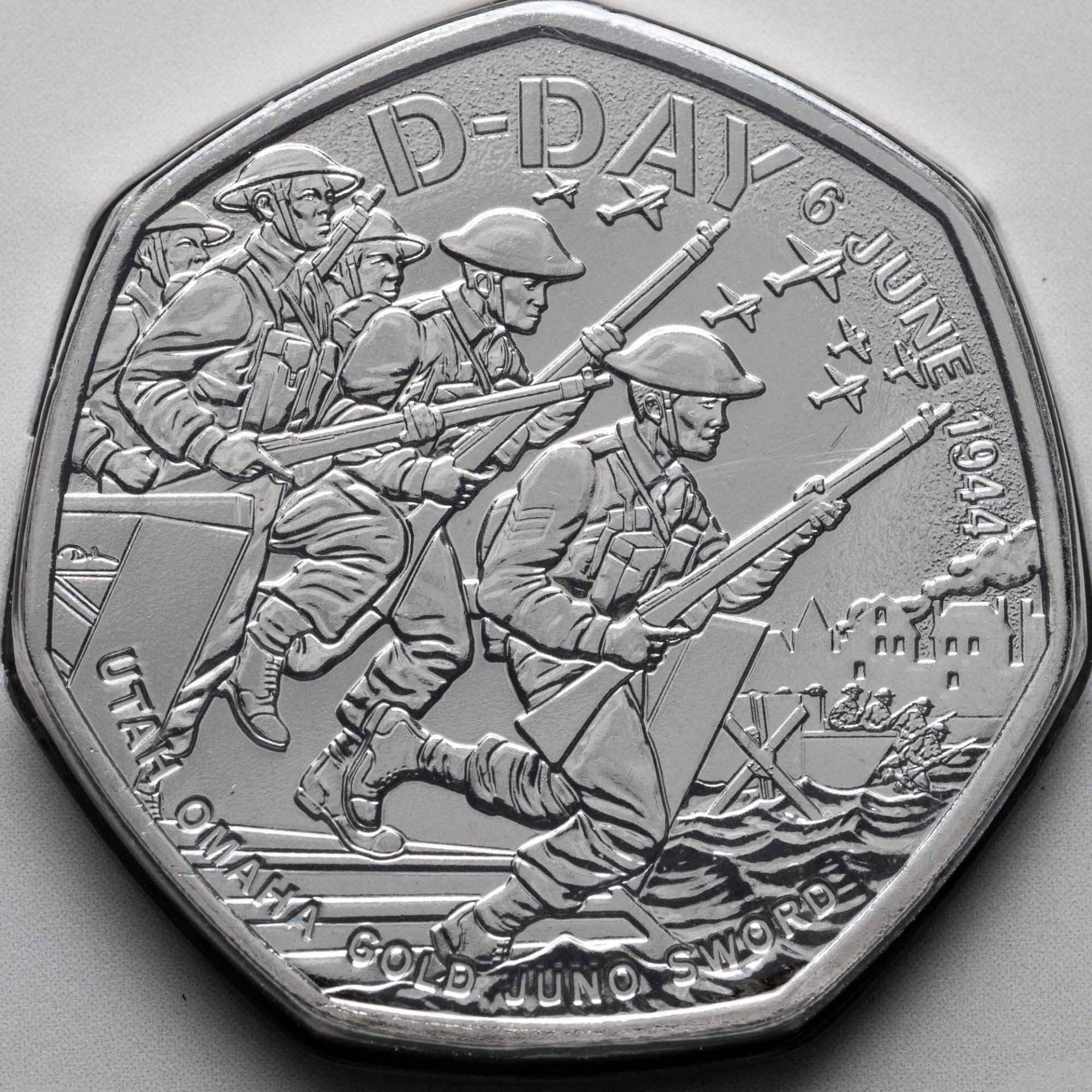 Великобритания 50 пенсов 2024 "Высадка в Нормандии День Д, D-Day", в буклете, Мельхиор медь-никель, в сохранности BUNC