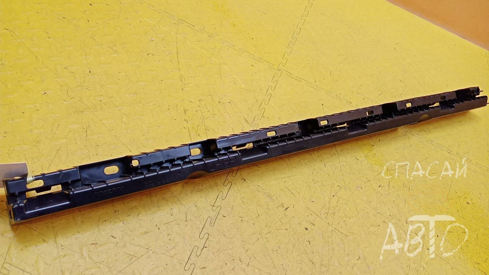 Кронштейн (сопут. товары) XC90 Volvo 32216523