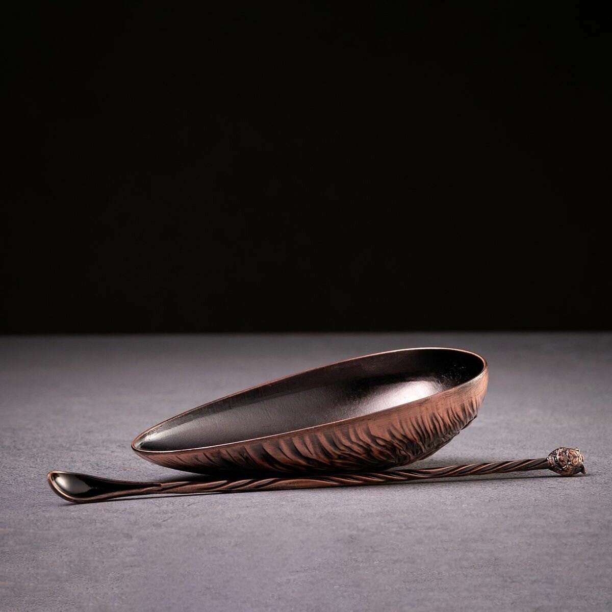 Ча Хэ и ложка Голова льва , медь