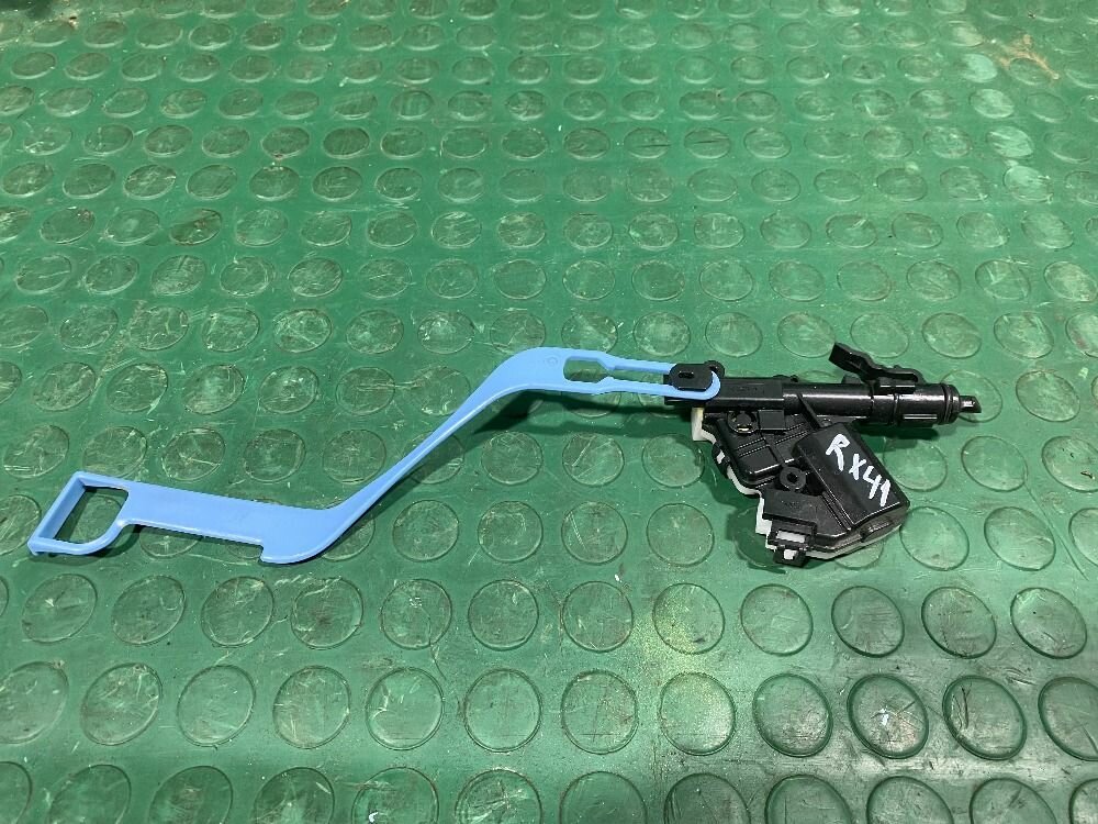 Замок лючка бензобака Lexus RX IV рестайлинг (2019—2023) 7703048090