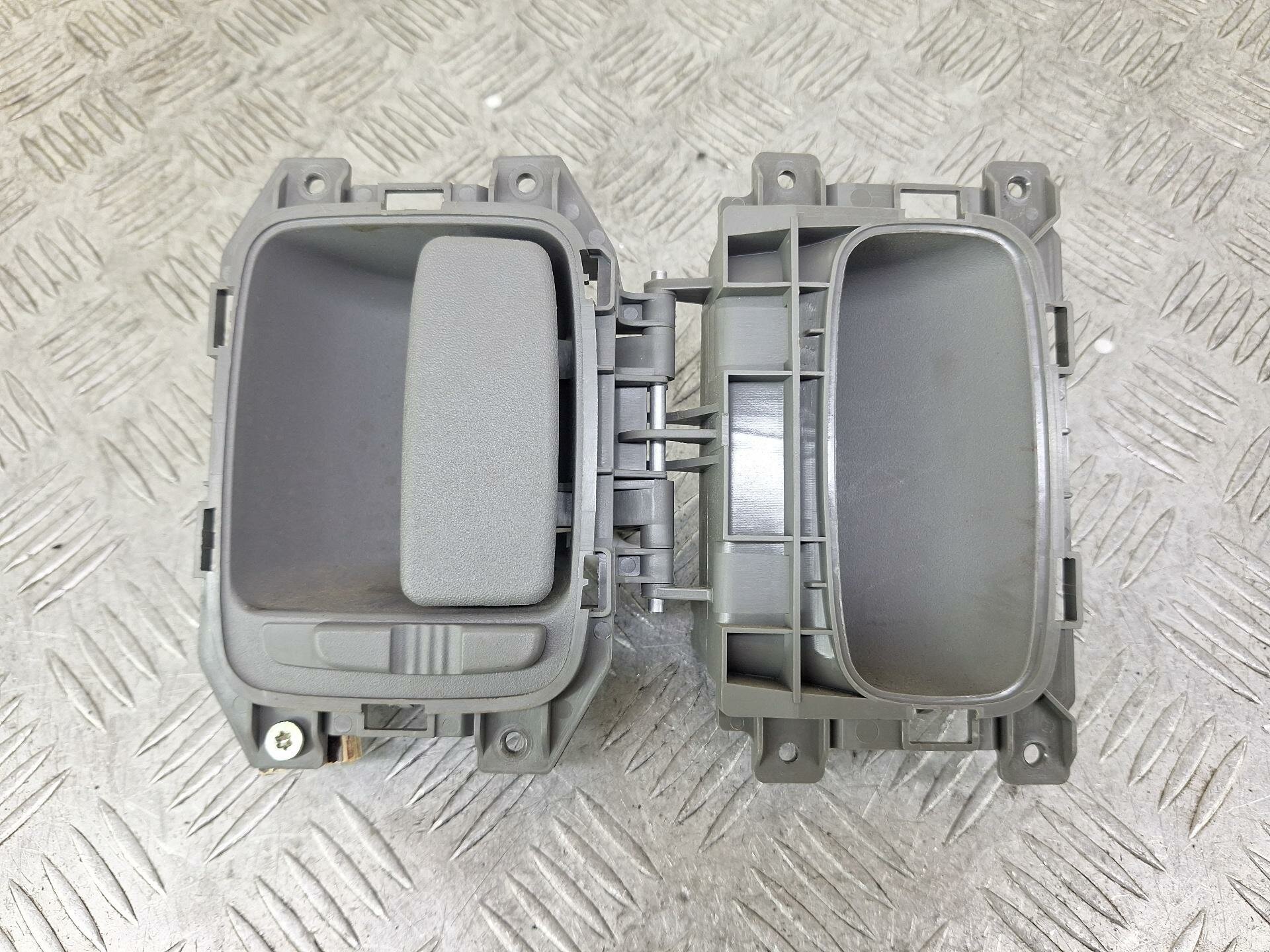 Ручка внутренняя двери задней правой Mercedes-Benz Sprinter W906 (2006 - 2014) A9067600061