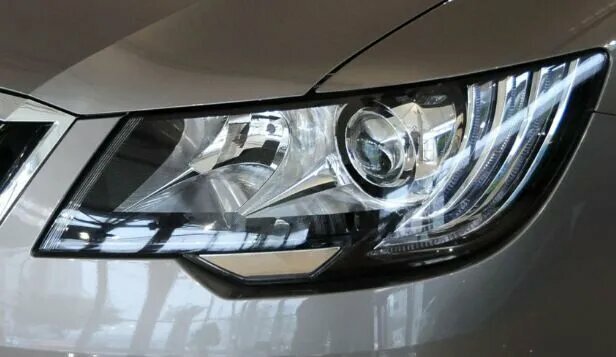 Ремкомплект фары, 2 шт, арт. Skoda Superb 2 2013-2015