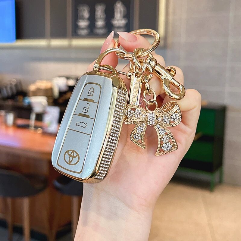 B Style 3-Button Toyota Key Cover в звездном сером с золото-белой брошью и золотой подковой