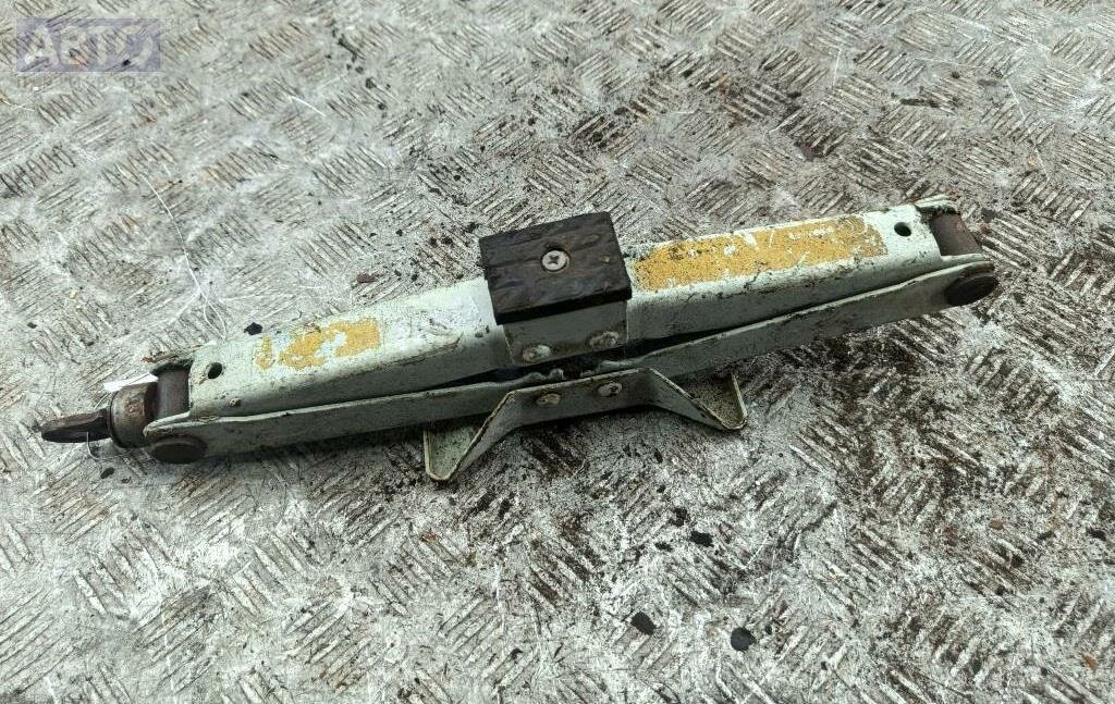 Домкрат Mitsubishi Space Wagon (1998-2004)