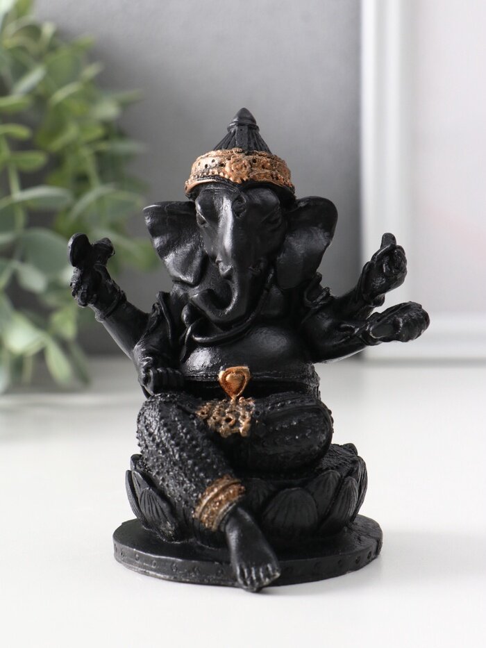Фигурка гипс «Ганеша на лотосе», 10.5×9×8 см, чёрная