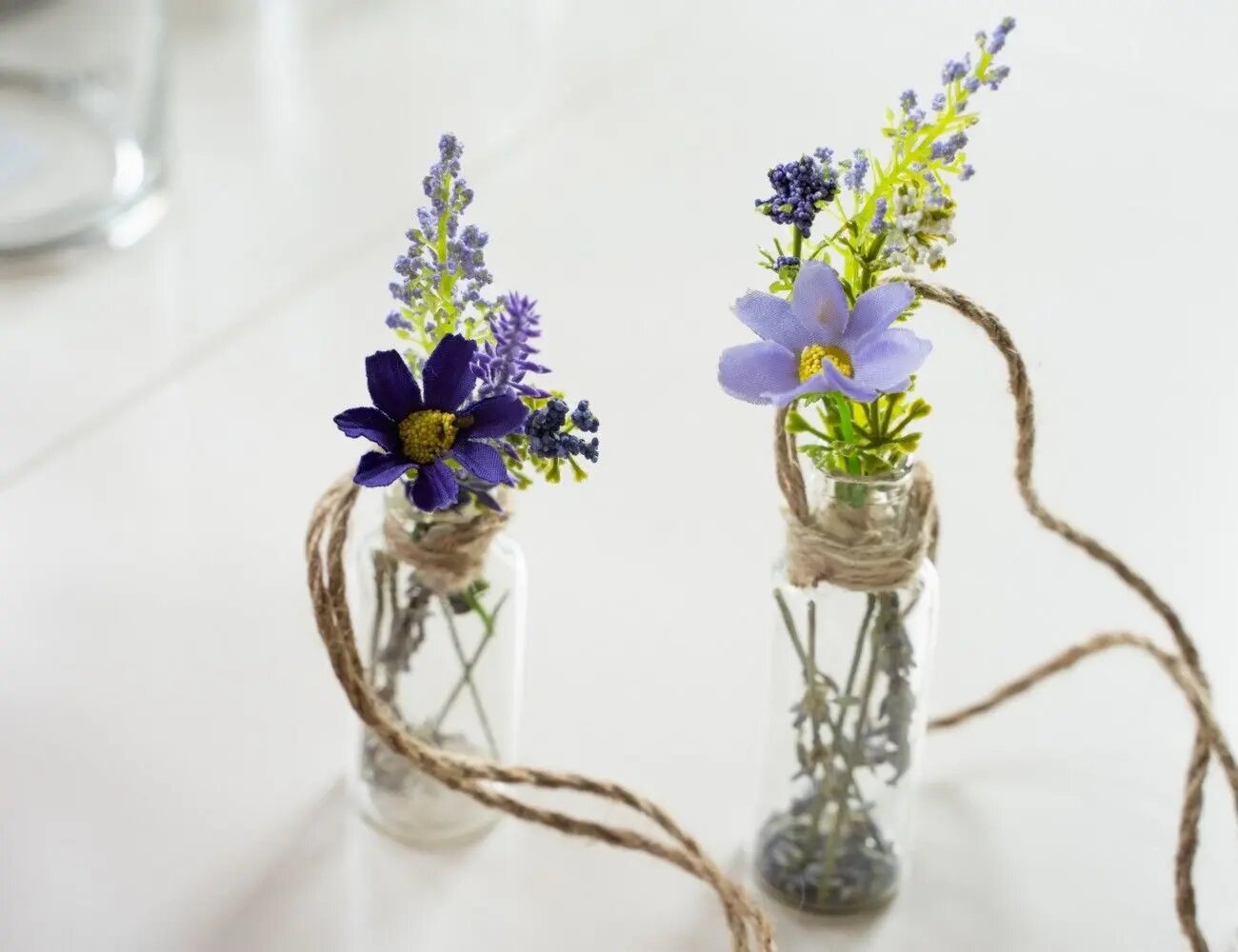 Подвесное украшение "Букет в бутылочке", стекло, искусственные цветы, 3x3x18 см, Kaemingk