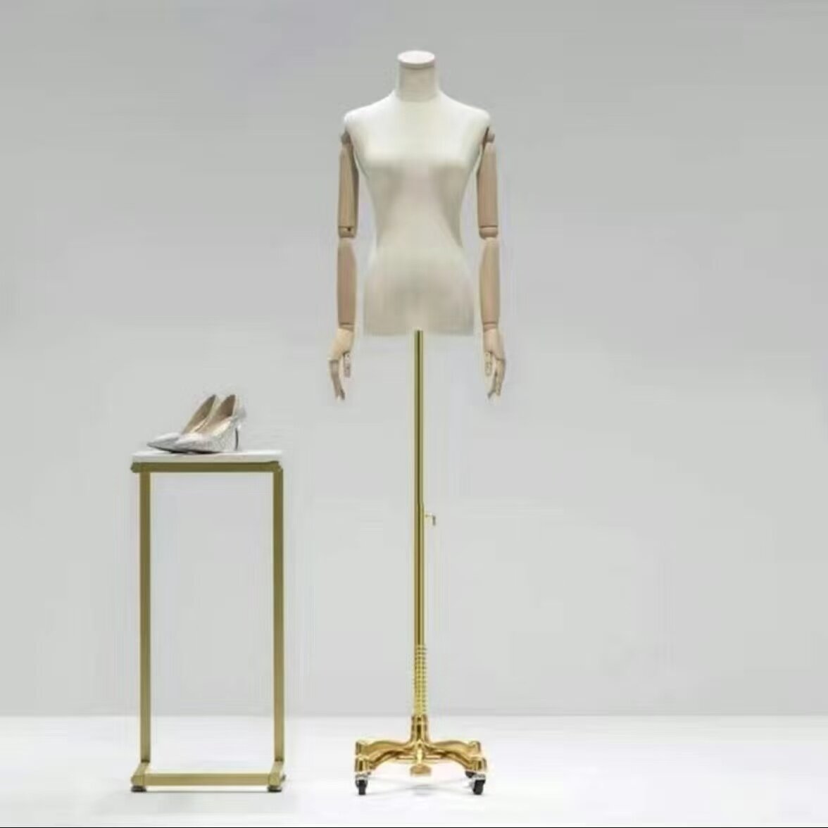 Манекен портновский женский, комплект Про, Бежевый женский, Золотое универсальное колесо, без головы, с руками