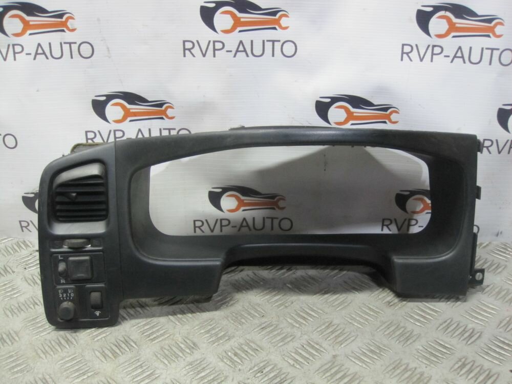 Накладка панель приборов Nissan Primera P11E 95-00