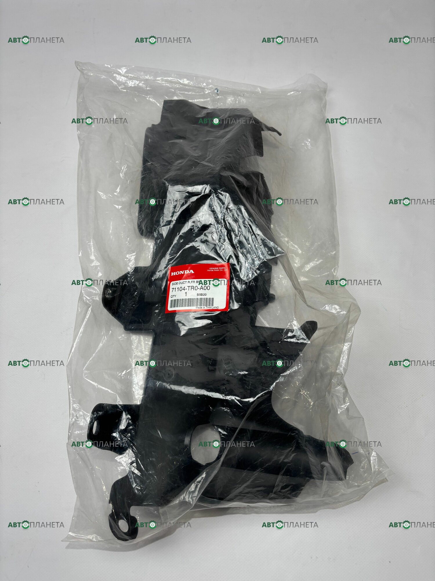 Пыльник двигателя правый Honda 71104TR0A00