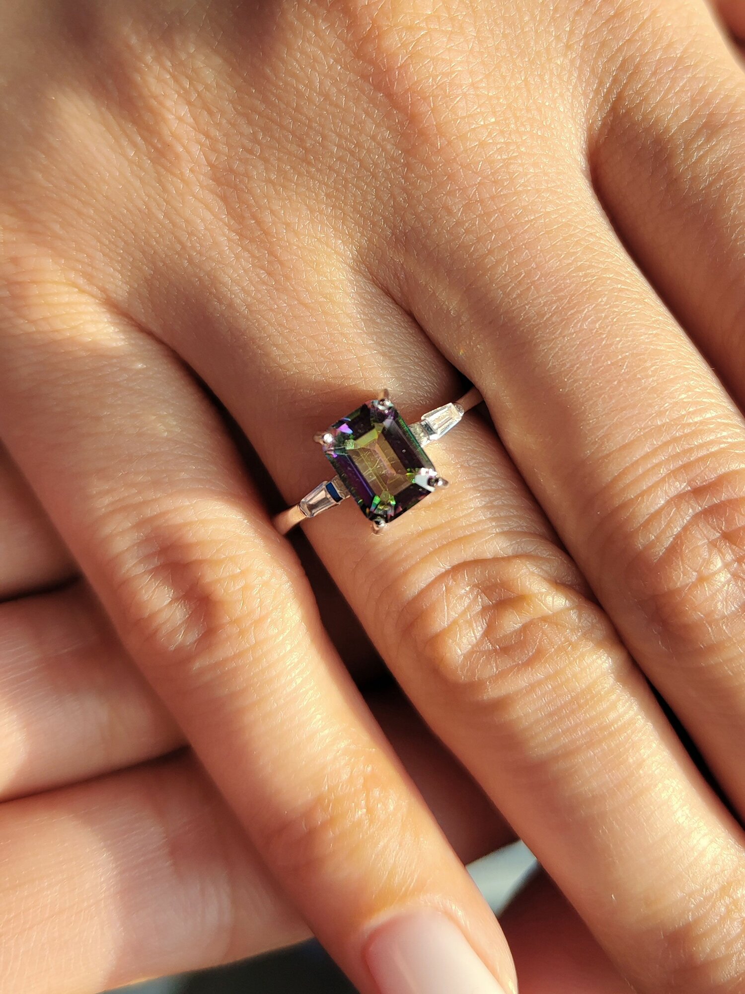 Кольцо тонкое, серебро, 925 проба, родирование, кварц, фианит