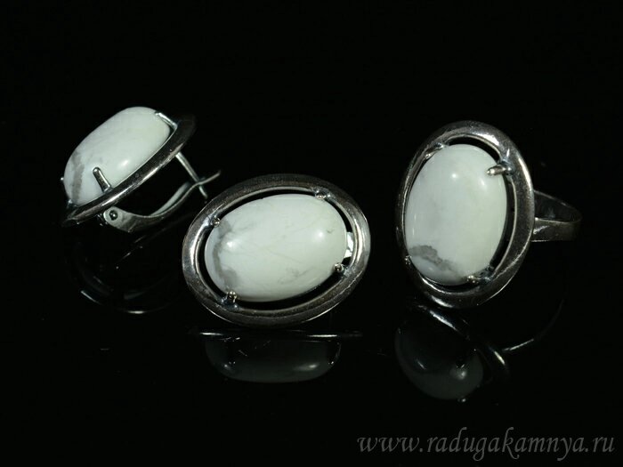 Комплект бижутерии: кольцо, кахолонг