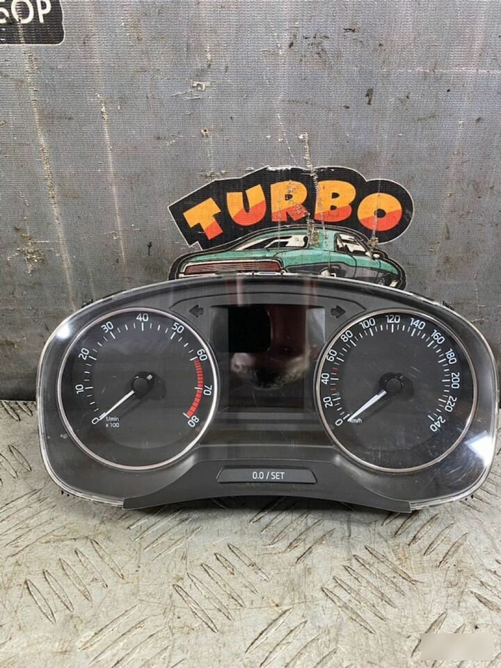 Панель приборов Skoda Rapid 2012-2017