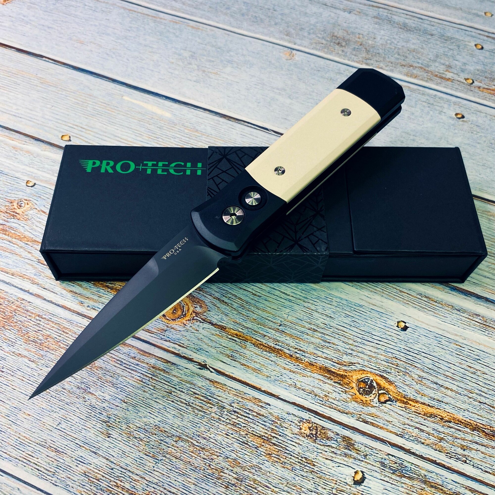 Складной нож Pro-Tech Godson Tuxedo 752