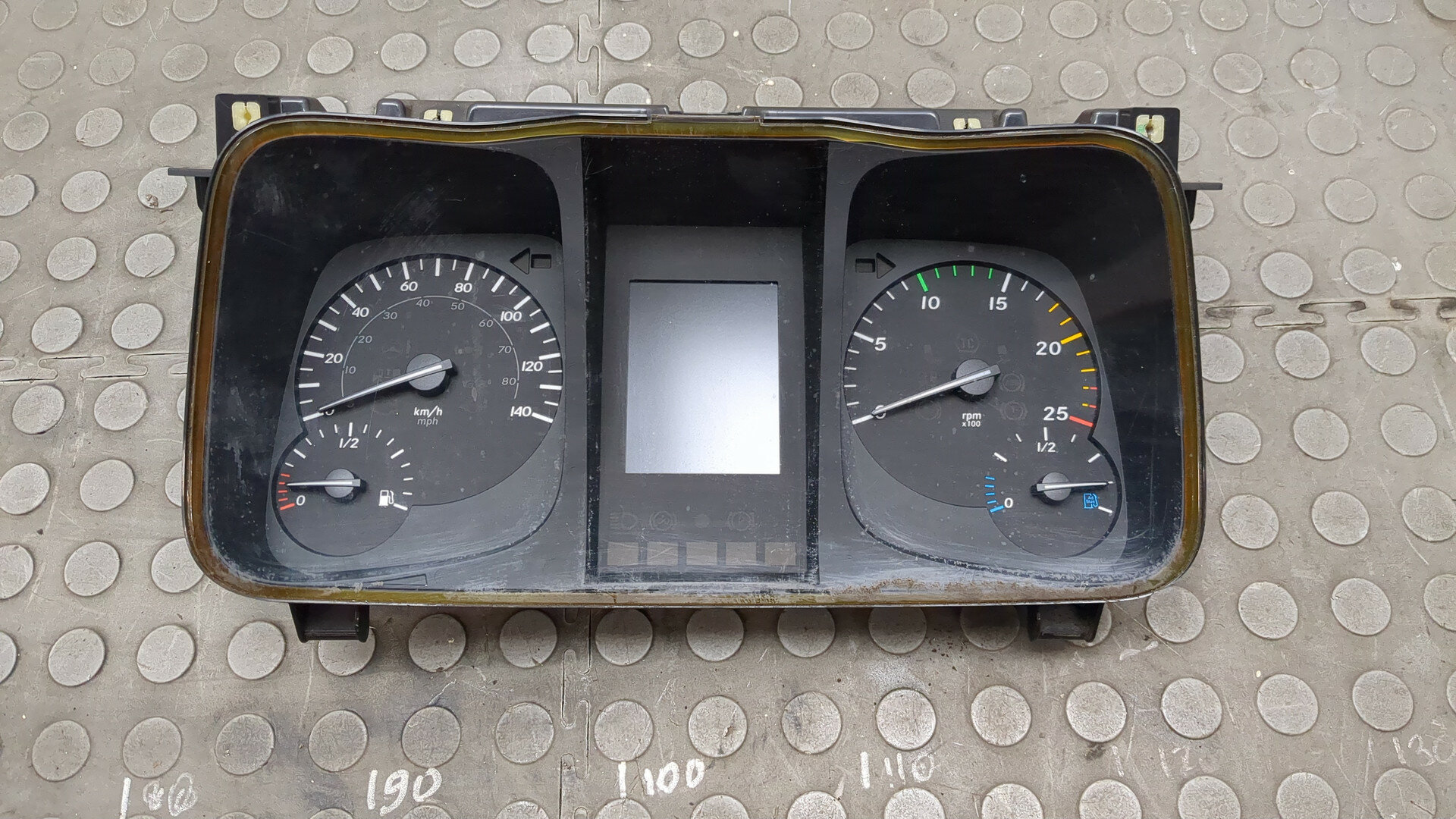 Приборная панель Mercedes Actros MP4 Б/У