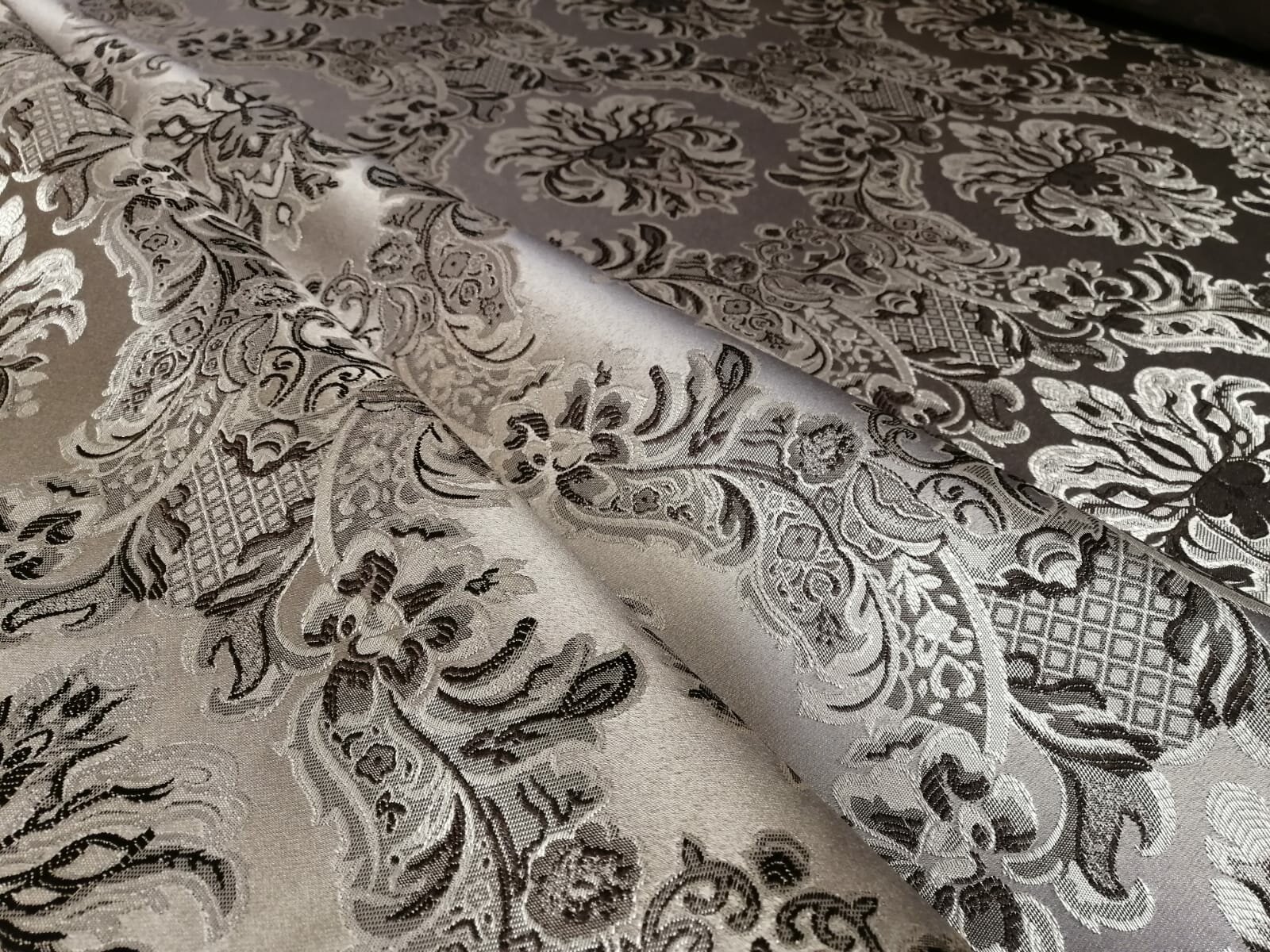 Мебельный жаккард "Roma Lona" для обивки, перетяжки, реставрации и ремонта диванов, кресел, стульев. Любой метраж единым отрезом при оформлении покупки в одном заказе