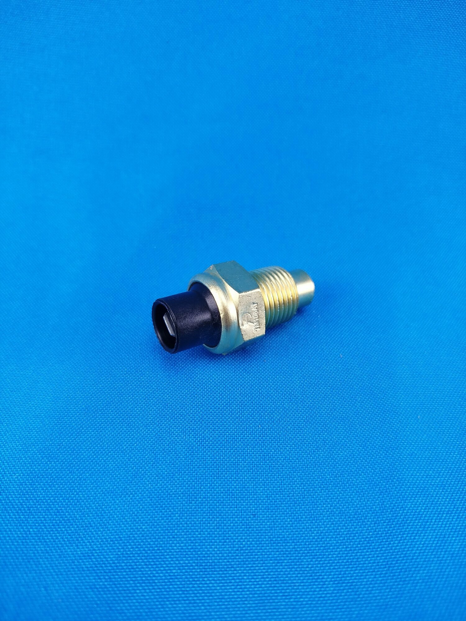 Датчик температуры "АвтоТрейд" для автомобилей ВАЗ 2101-15 (на стрелку) до 2007 г. в. аналог ТМ 106