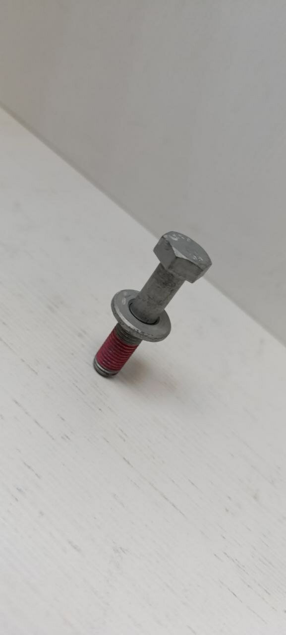 Болт BMW MINI RR 31206779384