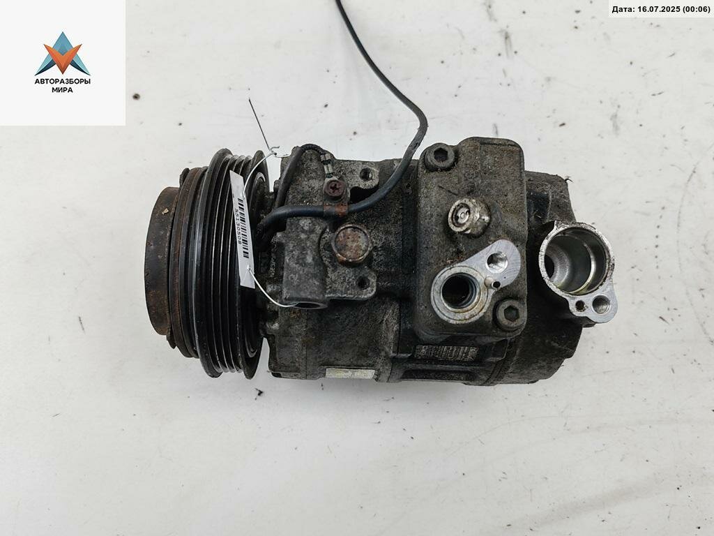 Компрессор кондиционера Audi A6 4B/C5 2000 4B0260605C