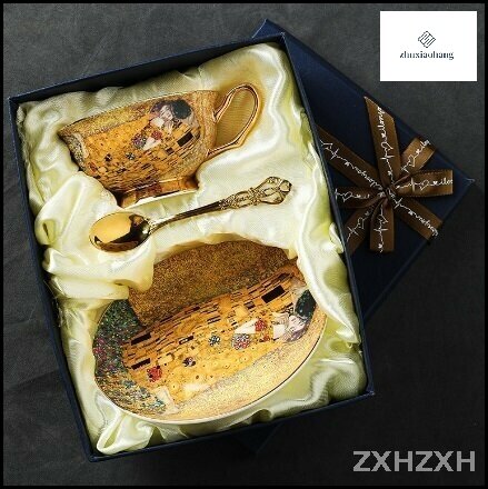 Эксклюзивный сервиз Поцелуй Климт