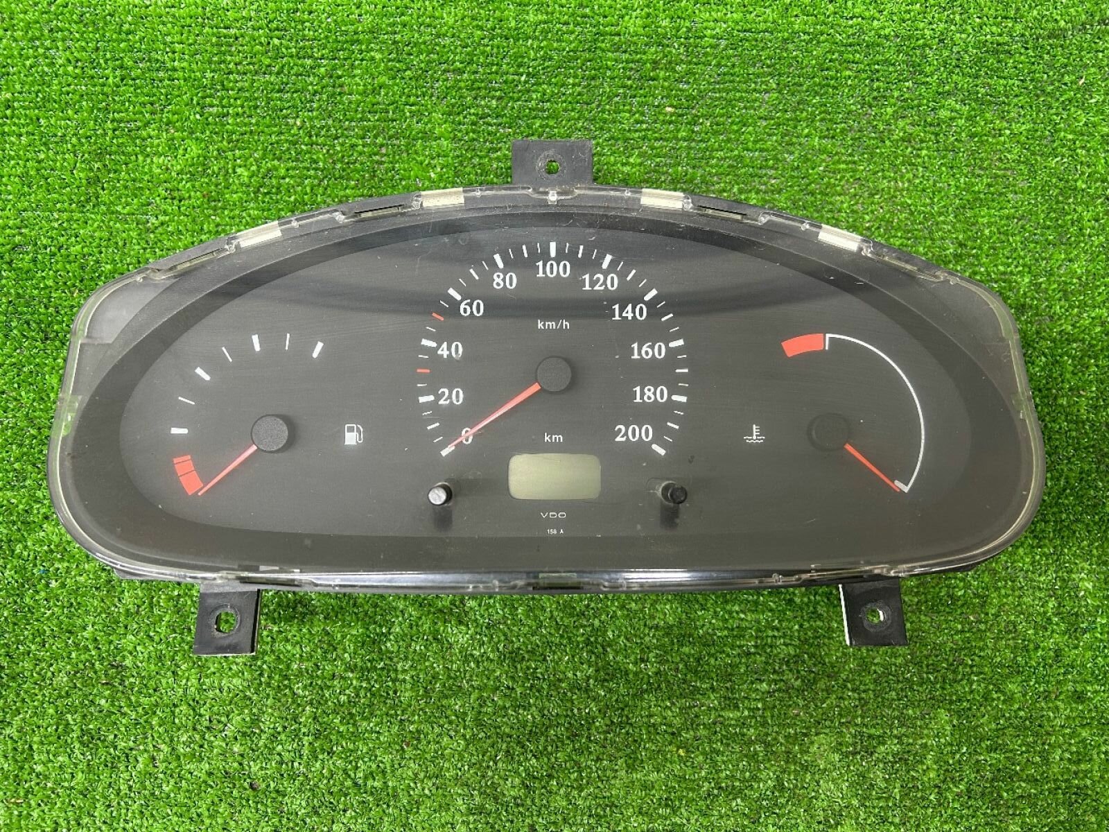 Панель приборов Nissan Micra K11E