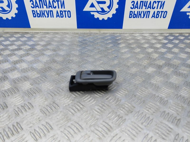 Б/У Ручка двери задней внутренняя левая Toyota Harrier XU10 / Тойота Харриер XU10 3.0 1MZ-FE 220 Л.С 1998