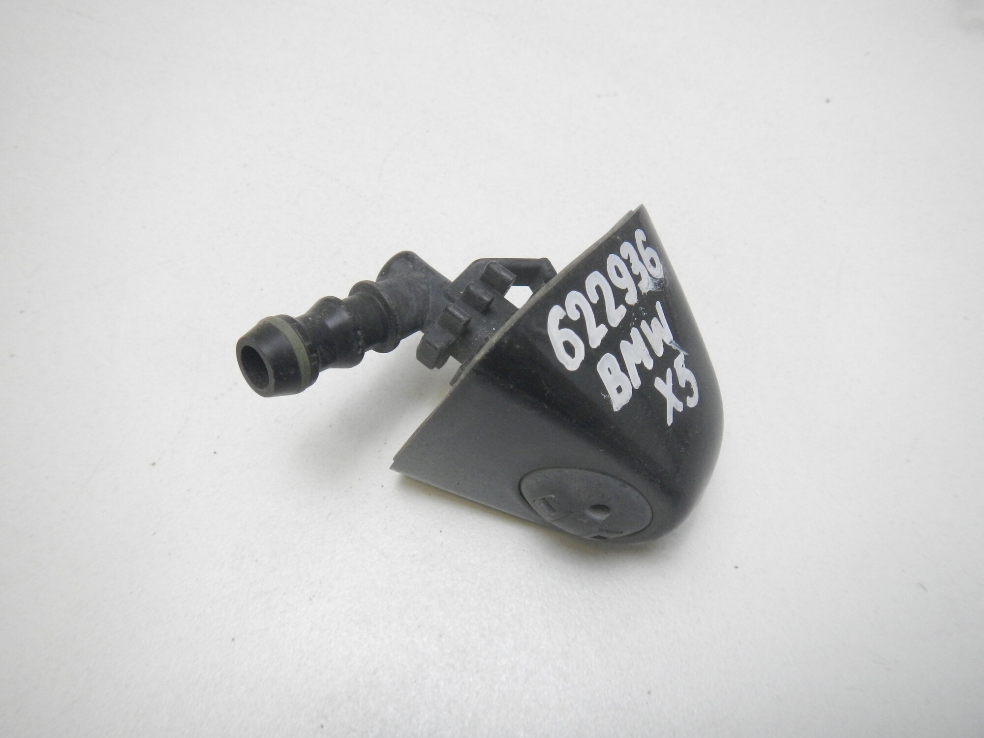 Б/У Форсунка омывателя фары, BMW (БМВ)-X5 (E53) (99-06) BMW X5 (E53) (99-06) Потертости. 622936 BMW арт. 7145236