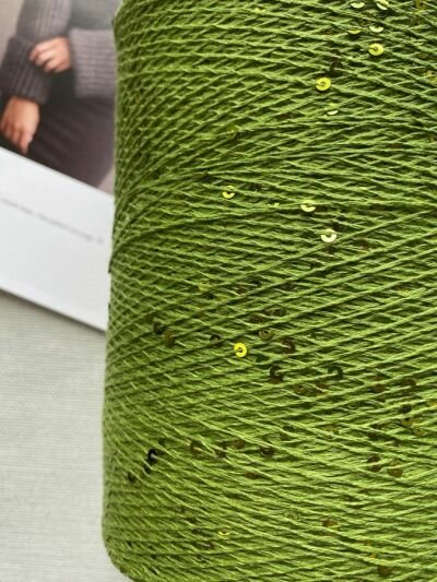 Пряжа Пайетки 3мм на хлопке - 132 травяные с блестящими травяными пайетками (200г)