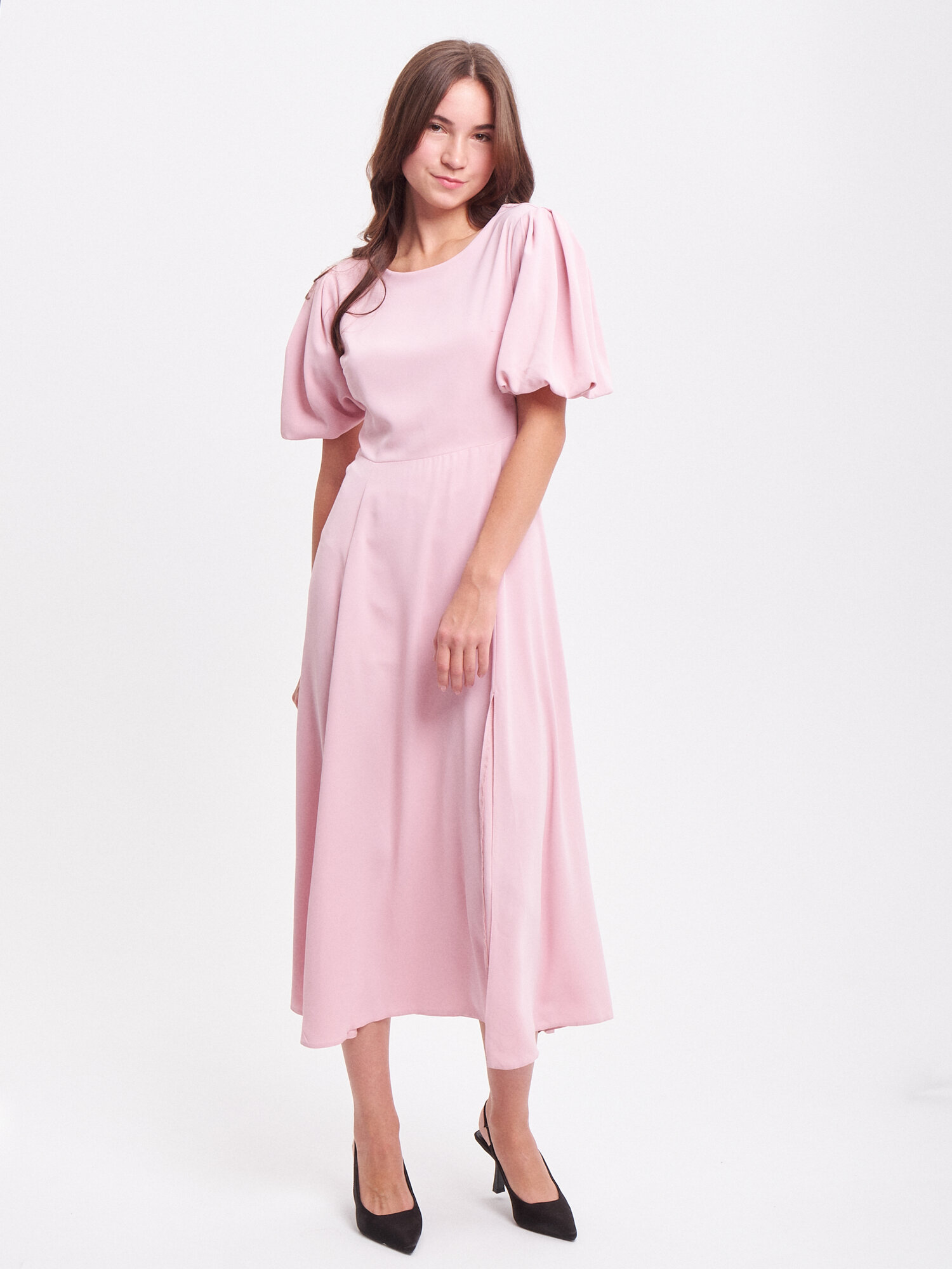 Платье Платье светло-розовое длины миди с открытой спиной и рукавами фонариками