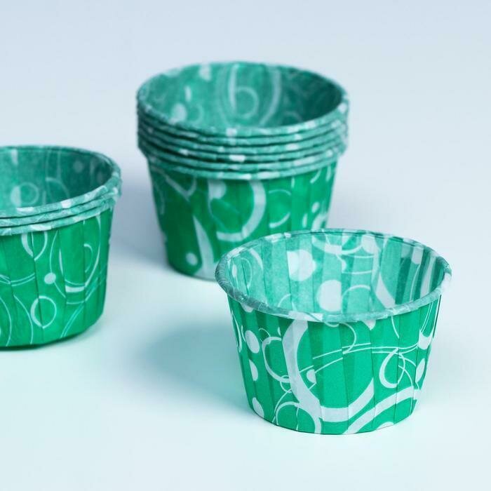 !09 набор из 50 штук - Форма бумажная "Маффин", зелёный с белыми кольцами, 5 х 4 см.