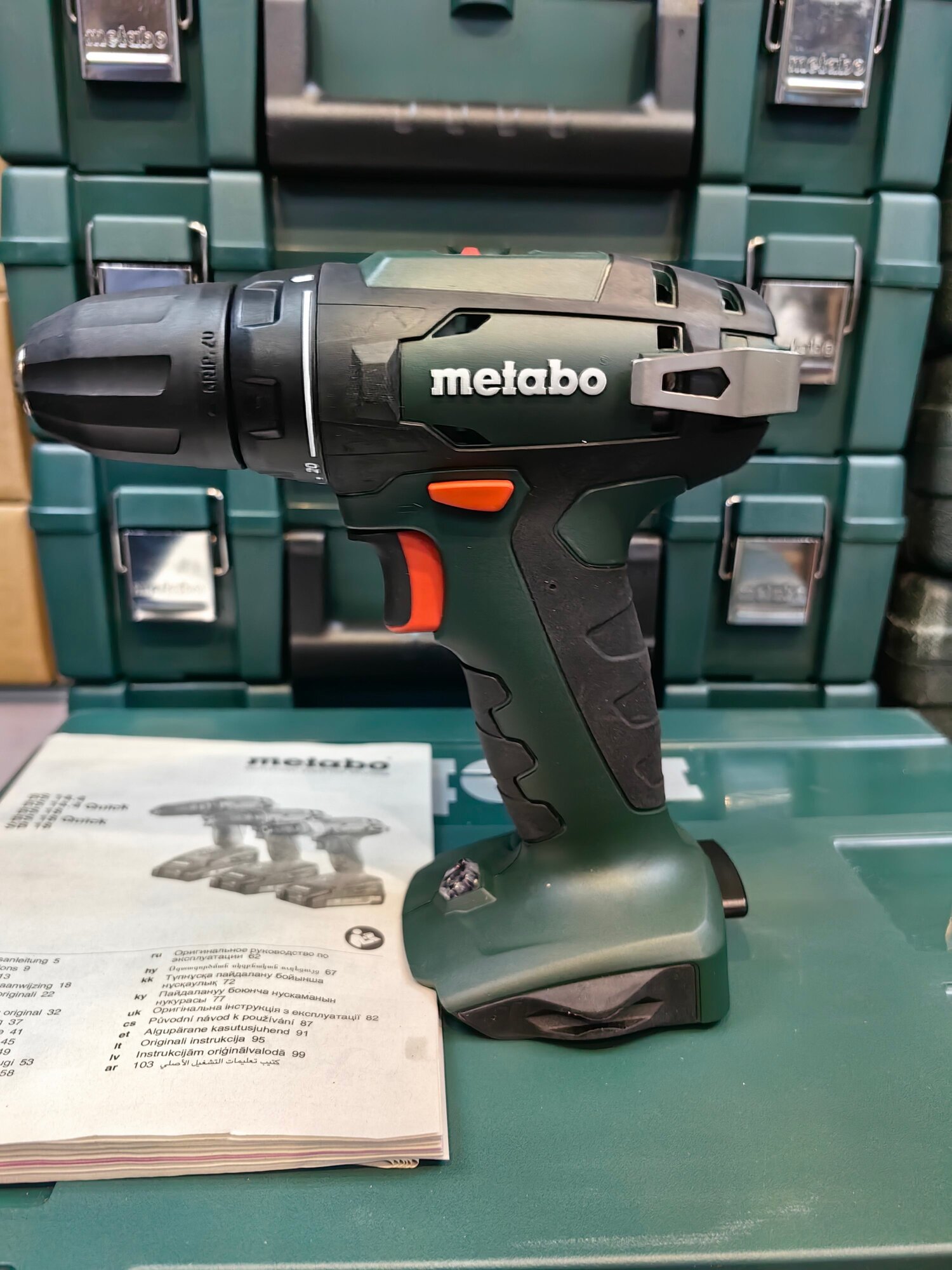 Аккумуляторная дрель-шуруповерт Metabo BS 18